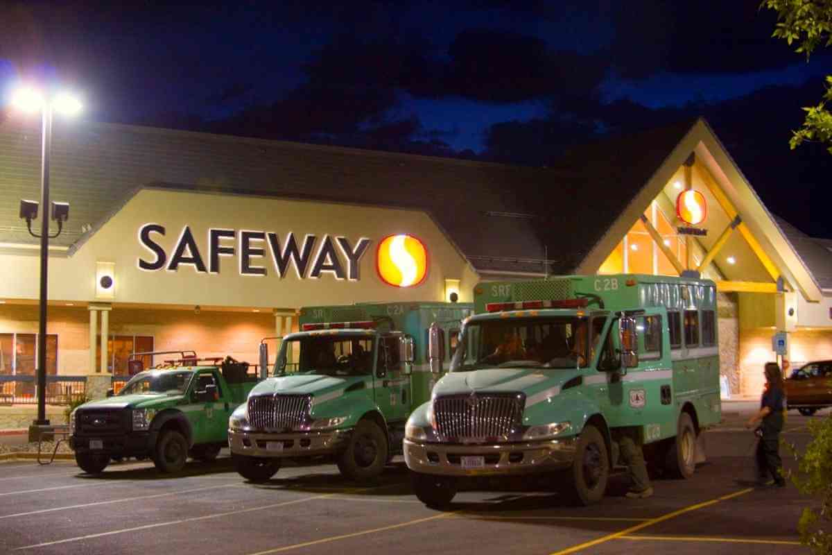 Top 9 Grocery Stores Known To Have The Best Cakes